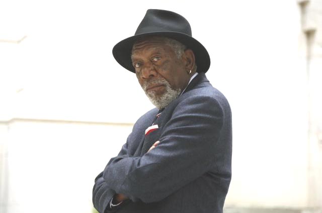 VISA suspende el marketing con Morgan Freman | Adlatina